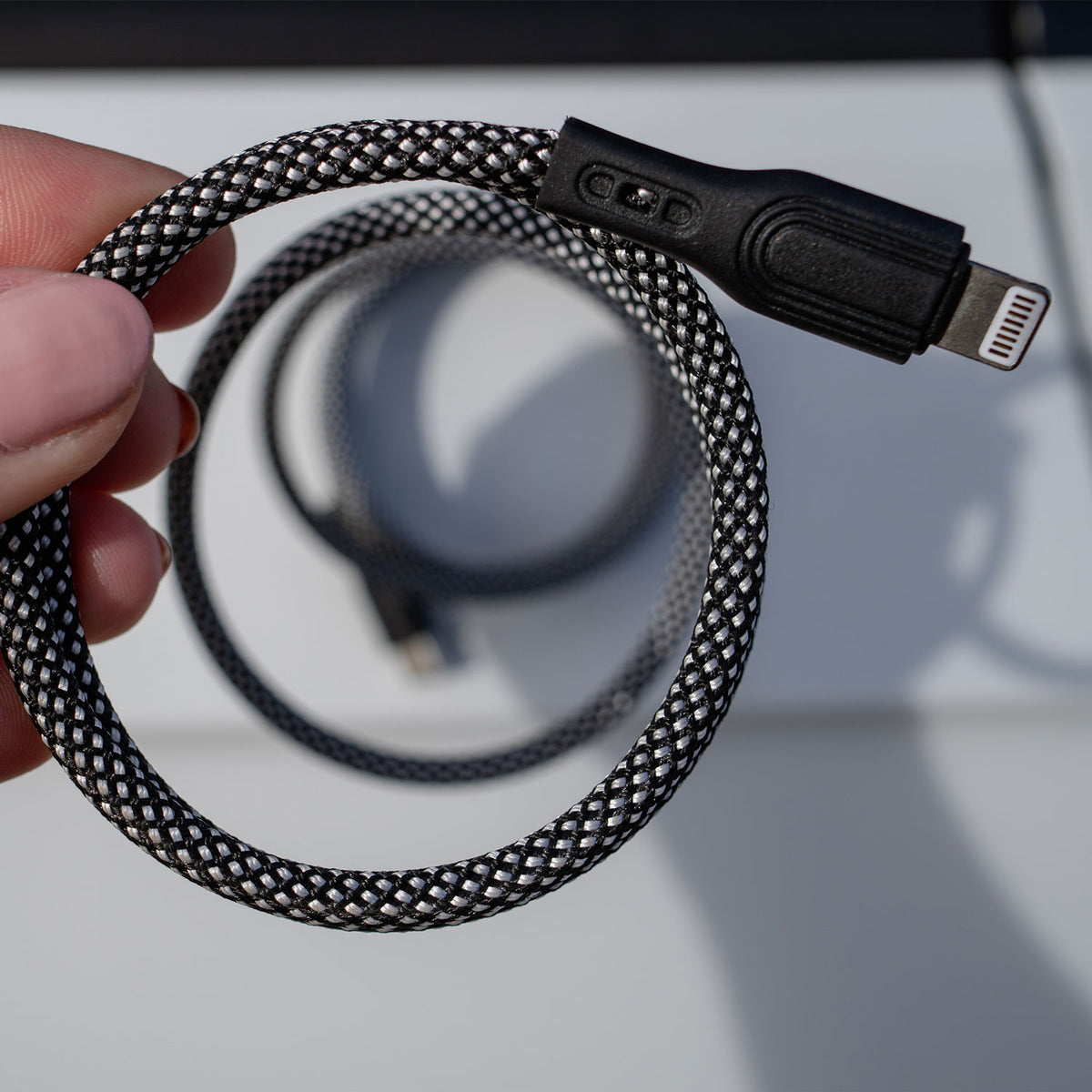 Universal Magnetic USB-C & Lightning | Quick Charge (3.3 ft / 1m)